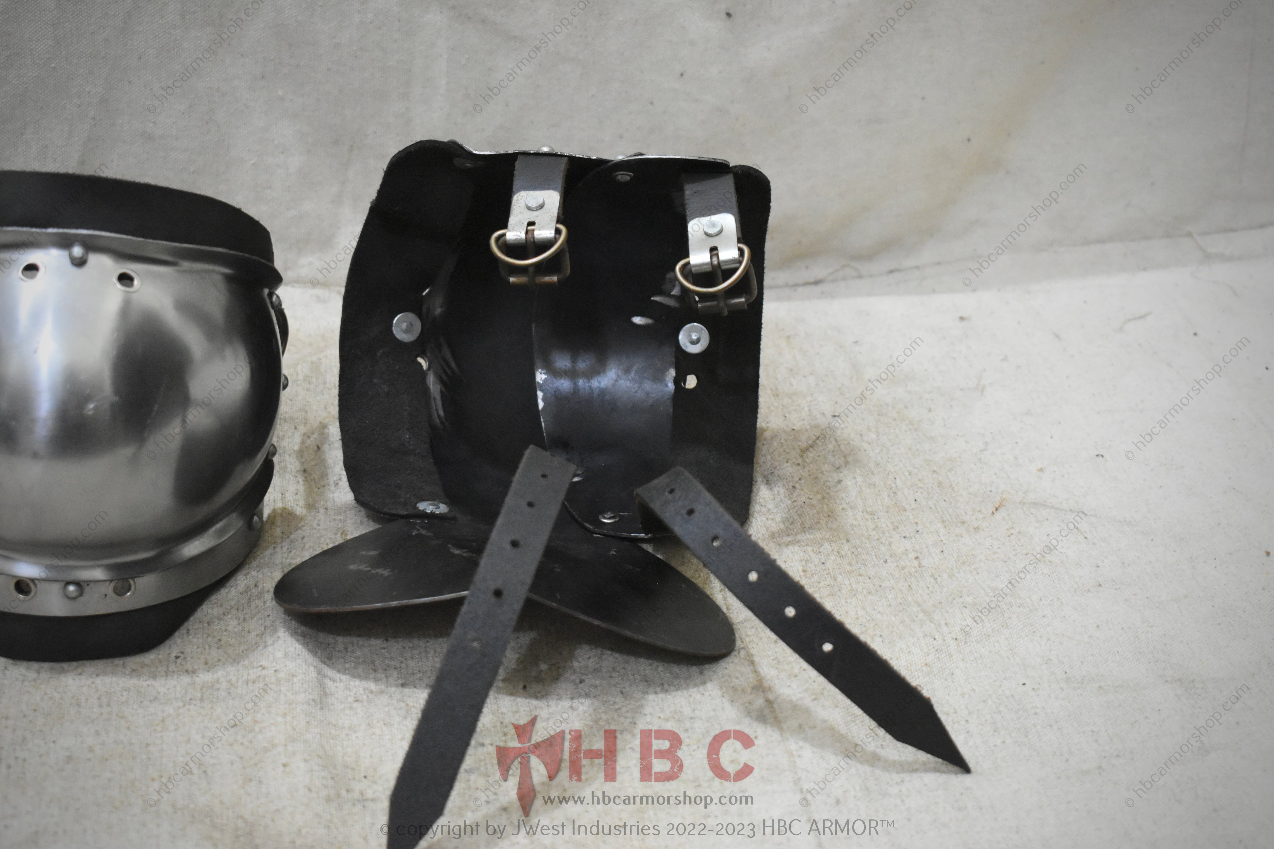 Floating Knee Armour Medieval Combat/SCA/IMCF Knee — HBC Armor Shop