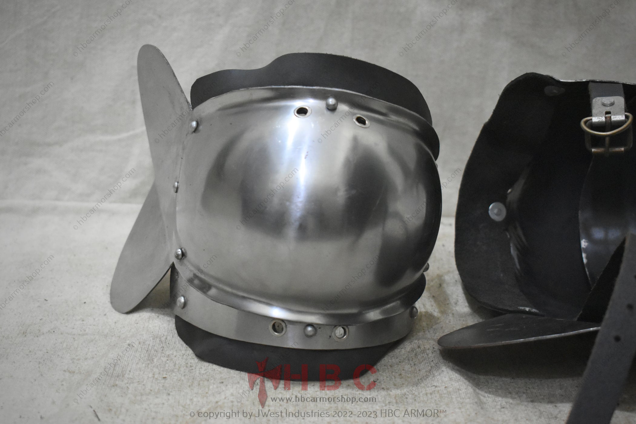 Floating Knee Armour Medieval Combat/SCA/IMCF Knee — HBC Armor Shop
