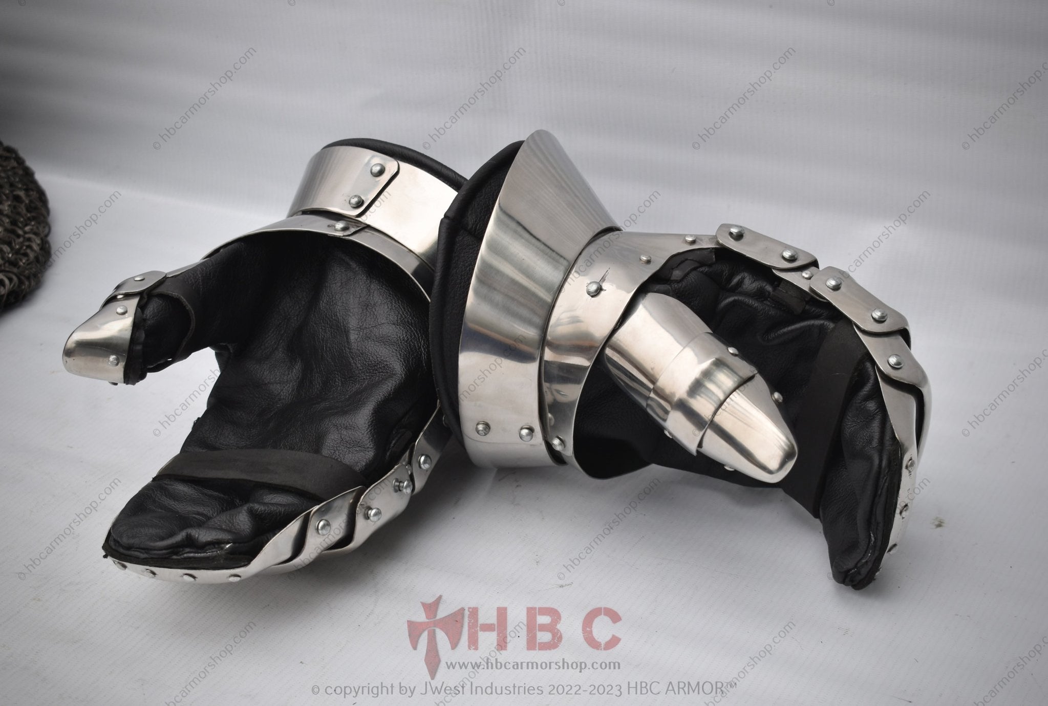 Christ's Knight Combat Mitten — HBC Armor Shop