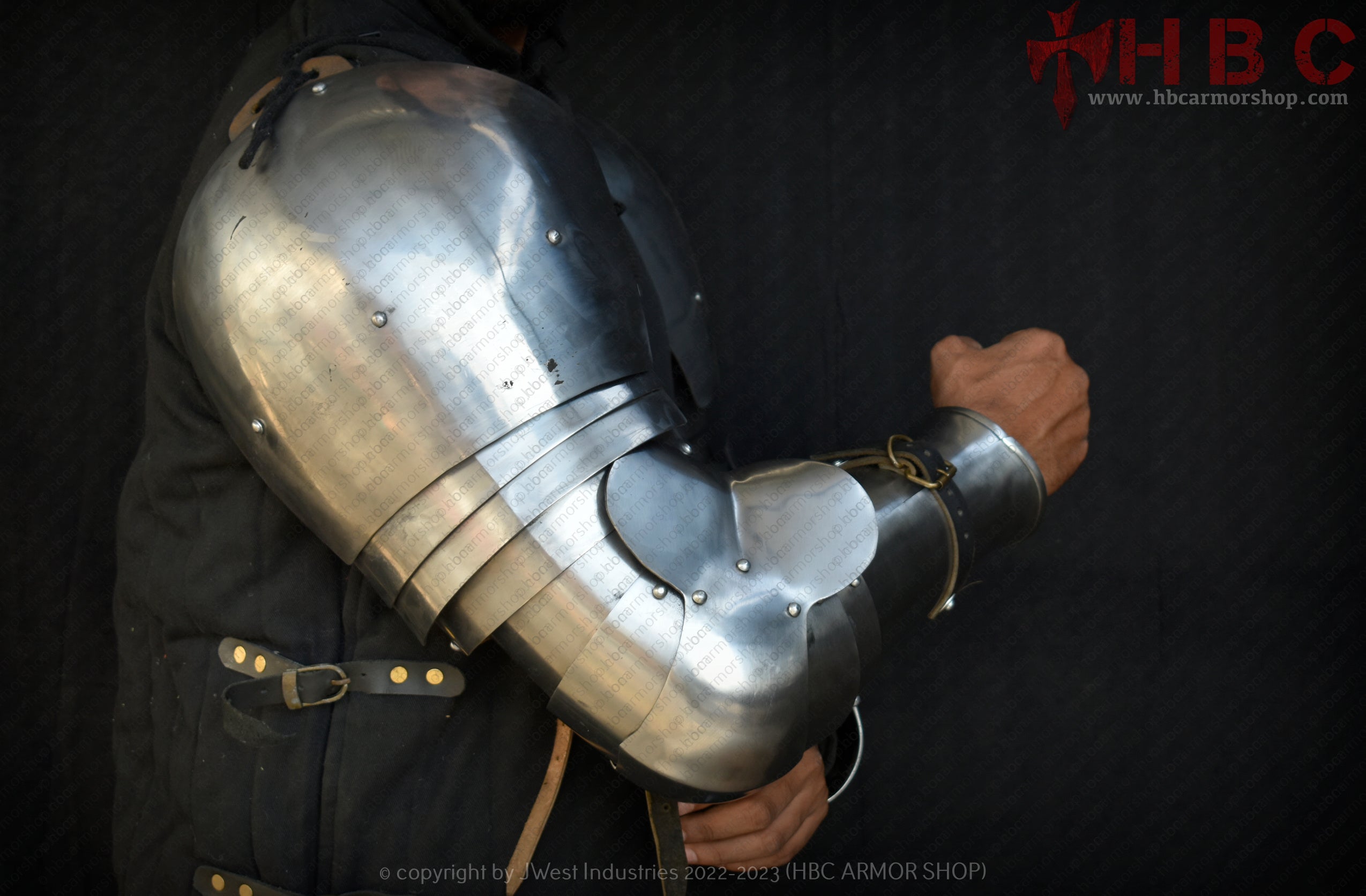 European Anatomical Arms With pauldron — HBC Armor Shop