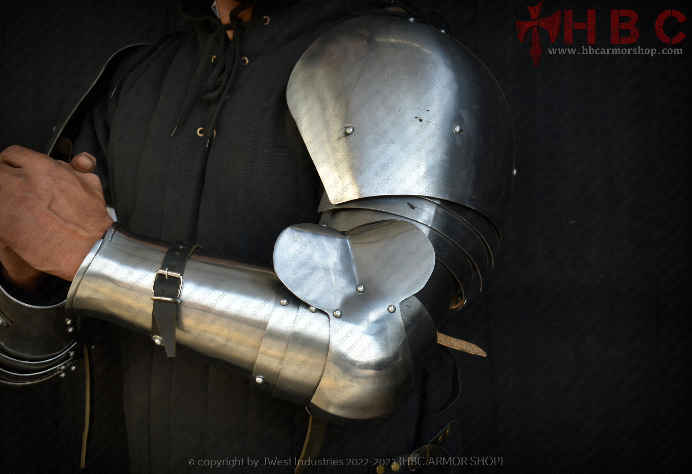 European Anatomical Arms With pauldron — HBC Armor Shop