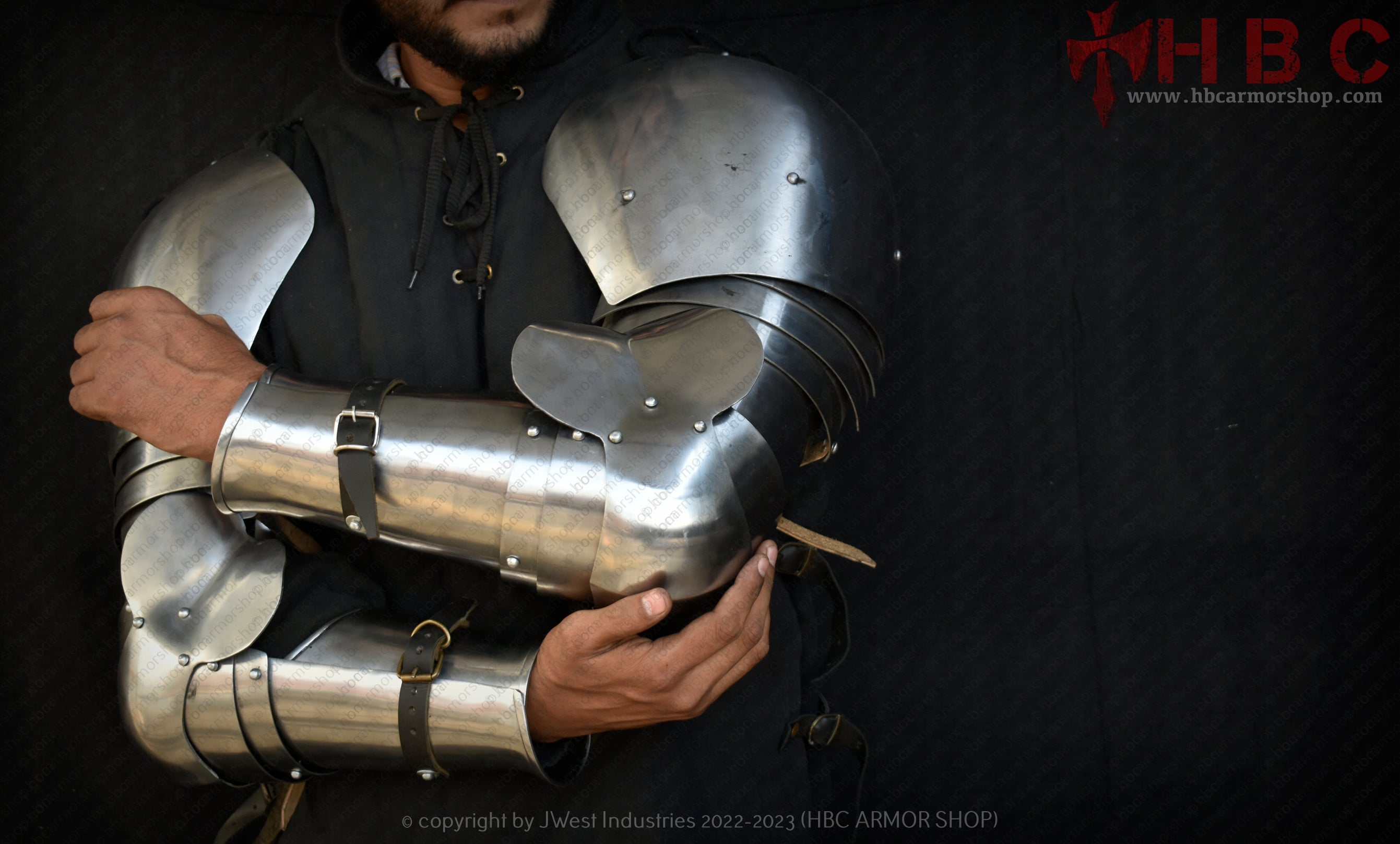 European Anatomical Arms With pauldron — HBC Armor Shop
