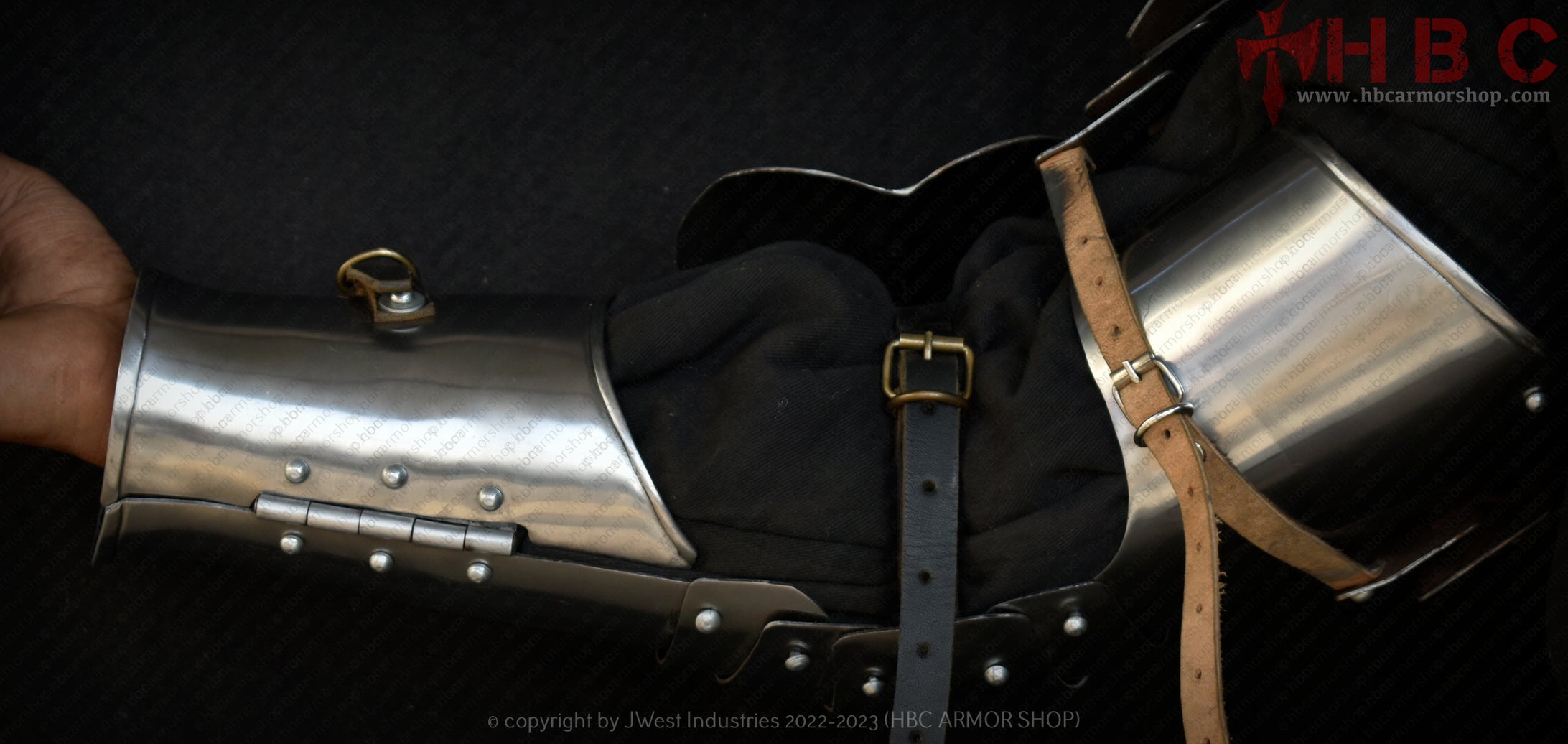 European Anatomical Arms With pauldron — HBC Armor Shop