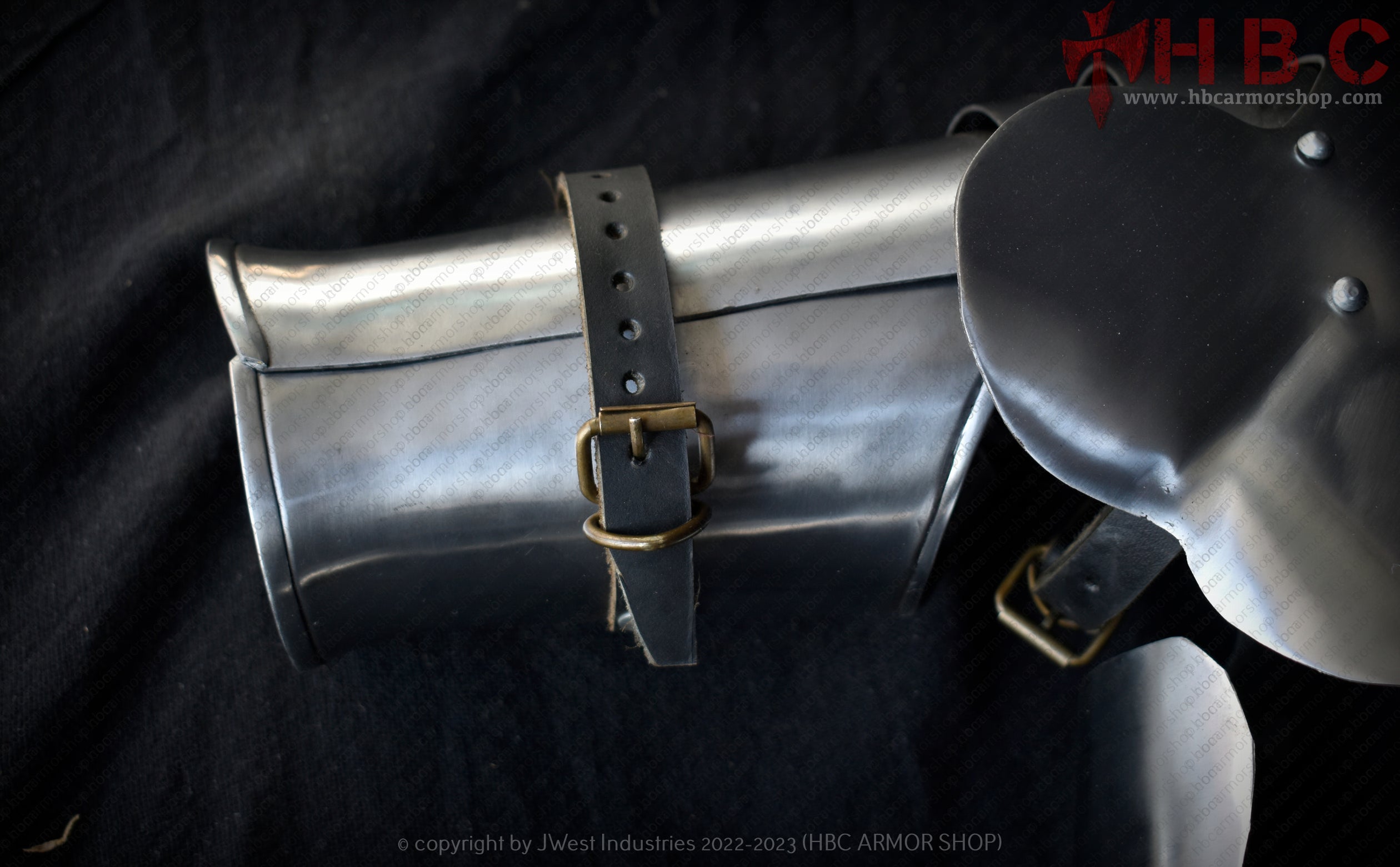 European Anatomical Arms With pauldron — HBC Armor Shop