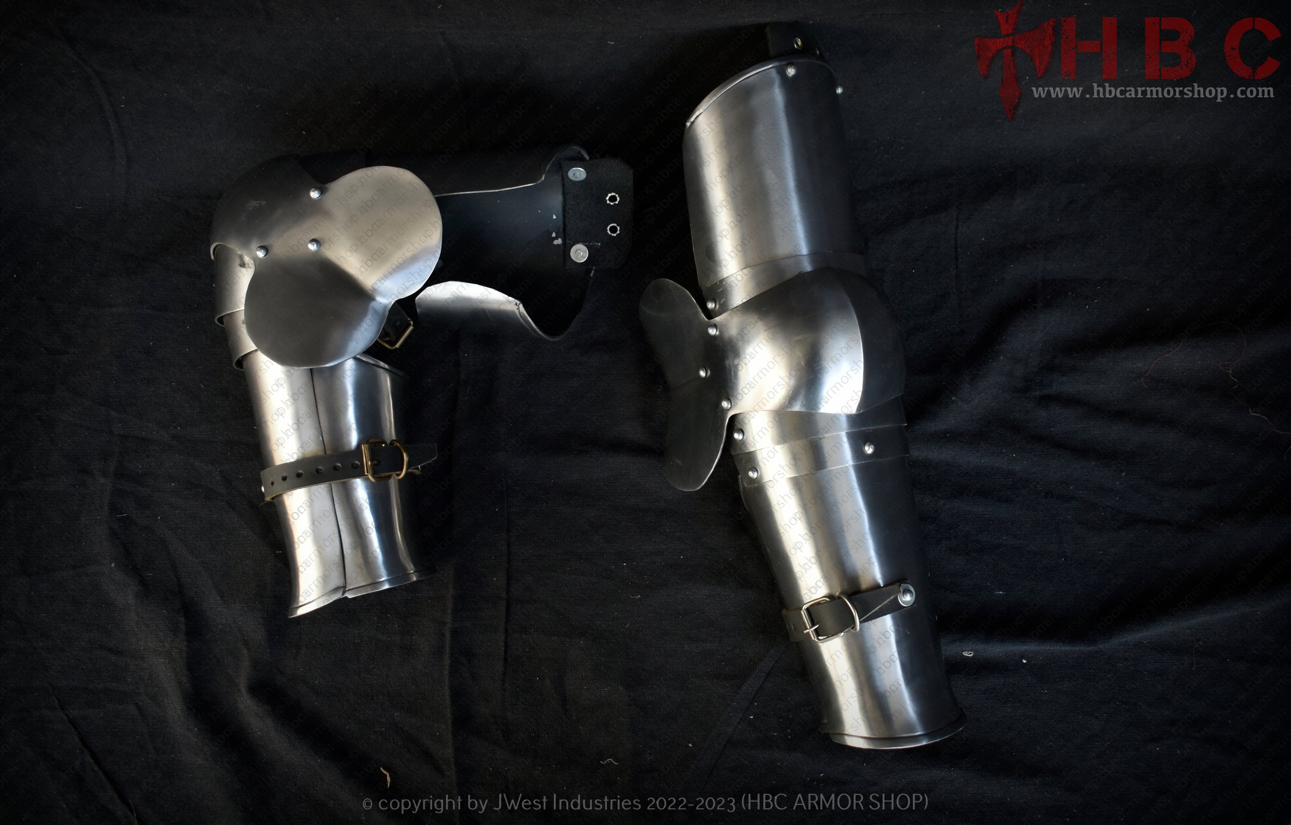 European Anatomical Arms With pauldron — HBC Armor Shop