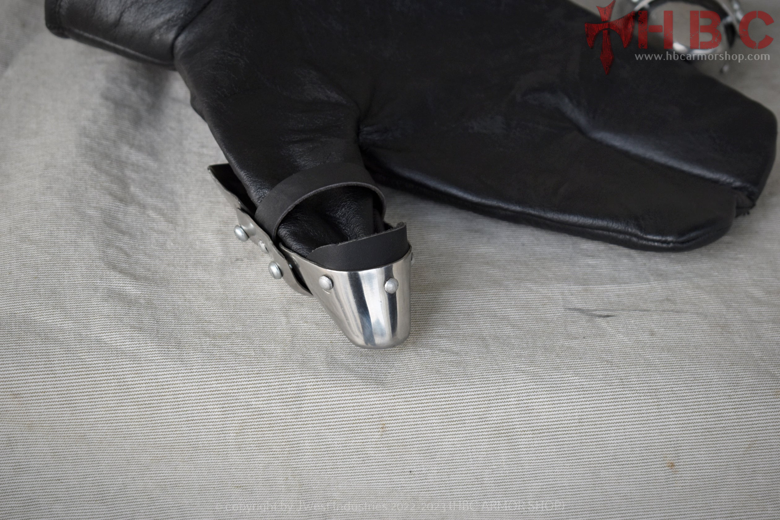 Enclosed thumb for Steel Gauntlet & Mittens — HBC Armor Shop